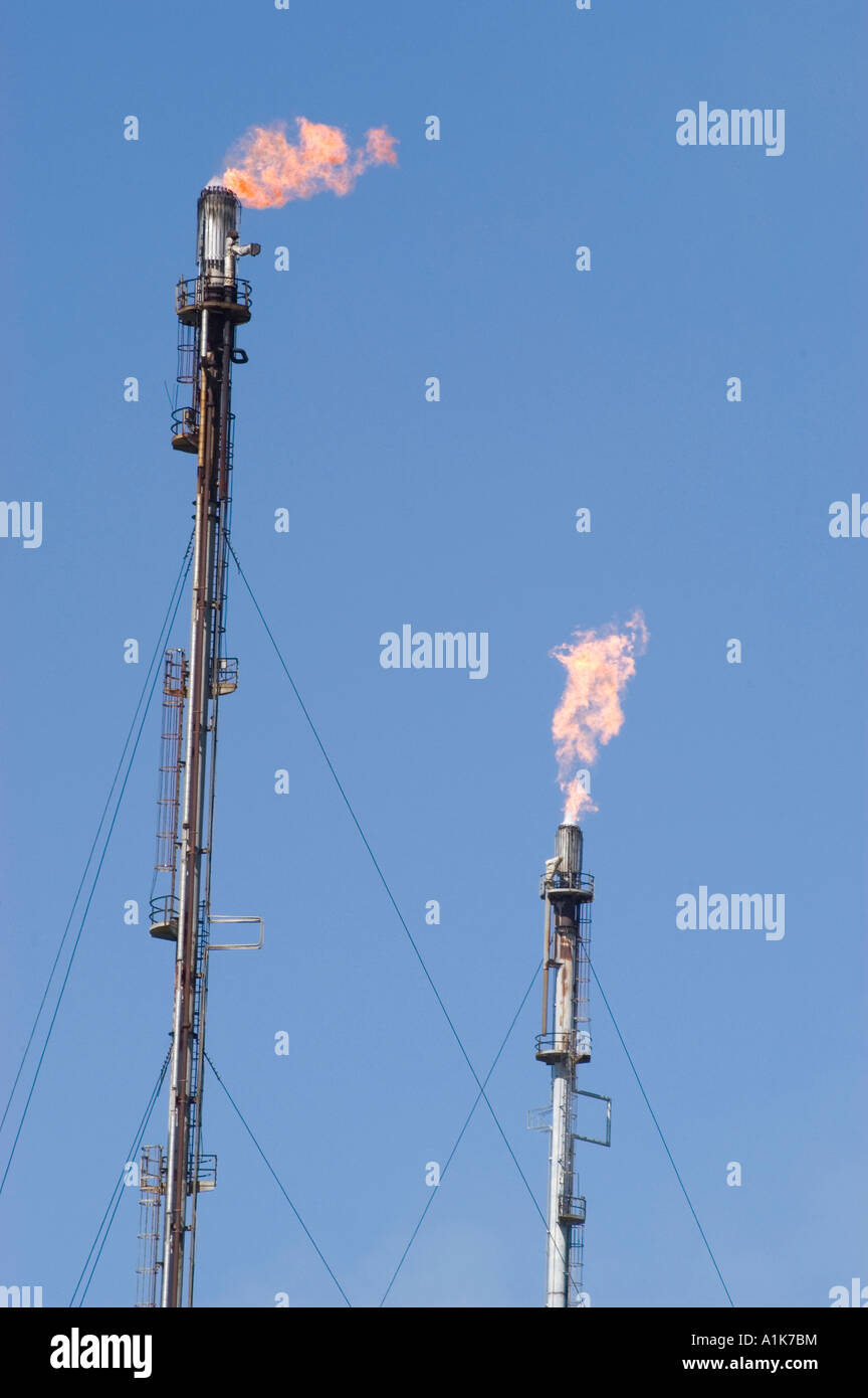 Oil refinery flame stack hi-res stock photography and images - Alamy