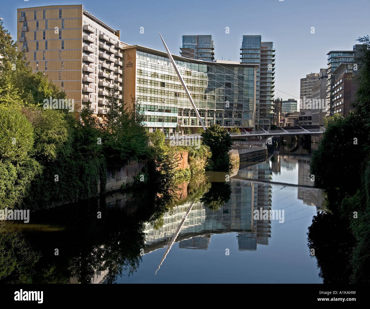 Trinity Bridge linking Manchester and Salford by Santiago Calatrava ...