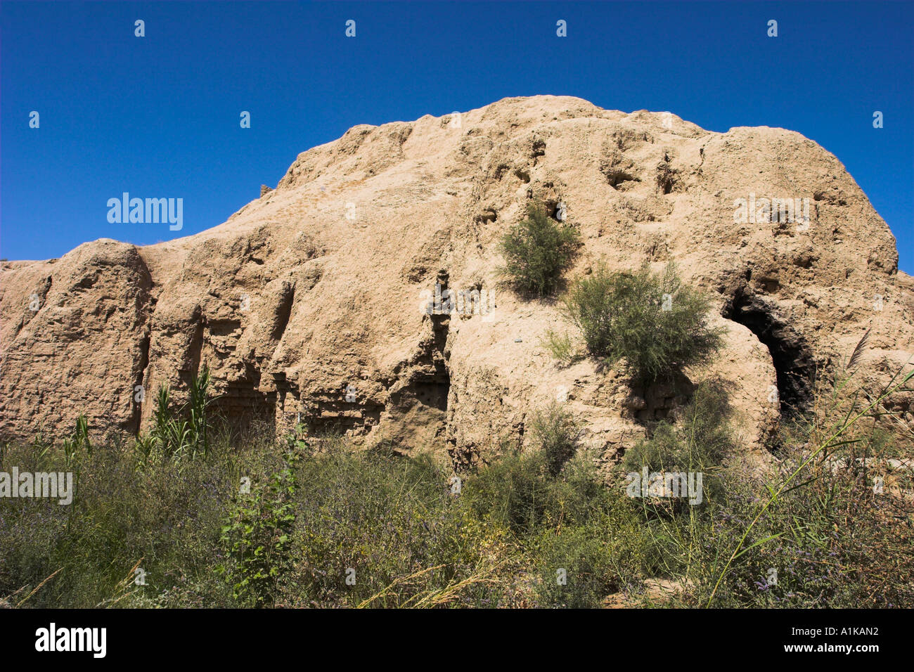 Buddhist stupa afghanistan hi-res stock photography and images - Alamy