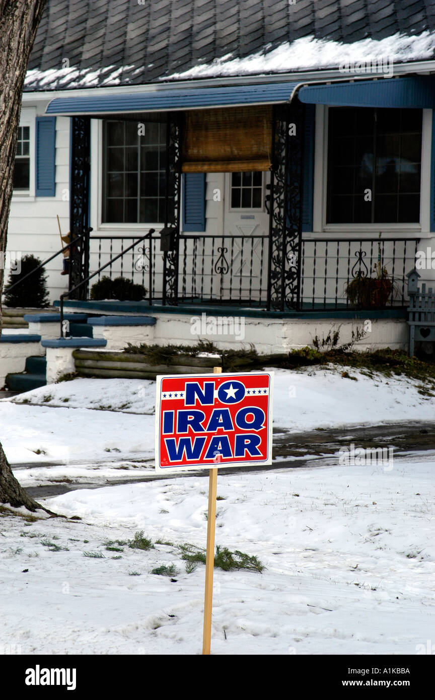 anti war sign on a private lawn and door Stock Photo - Alamy