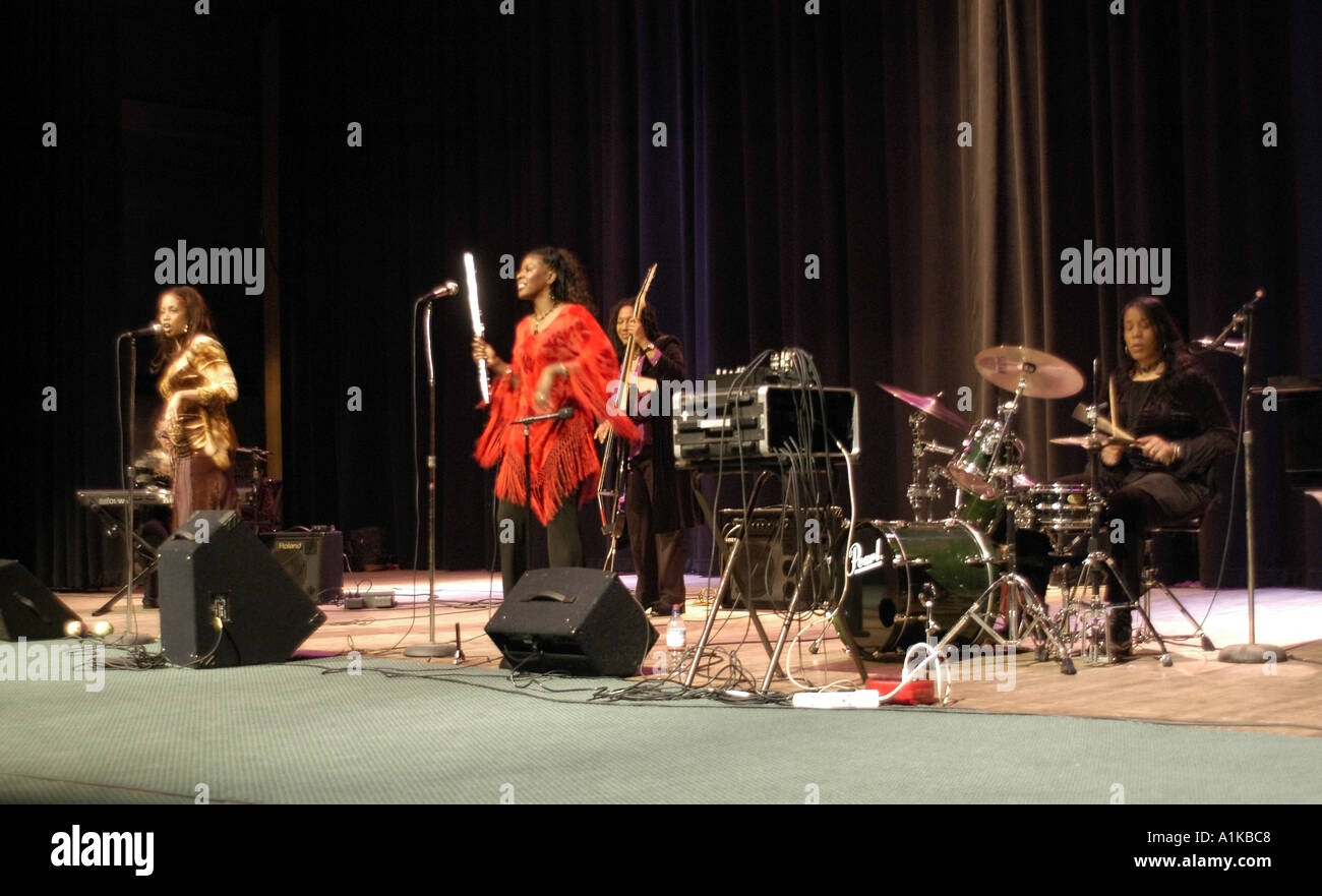black female band performs Stock Photo - Alamy
