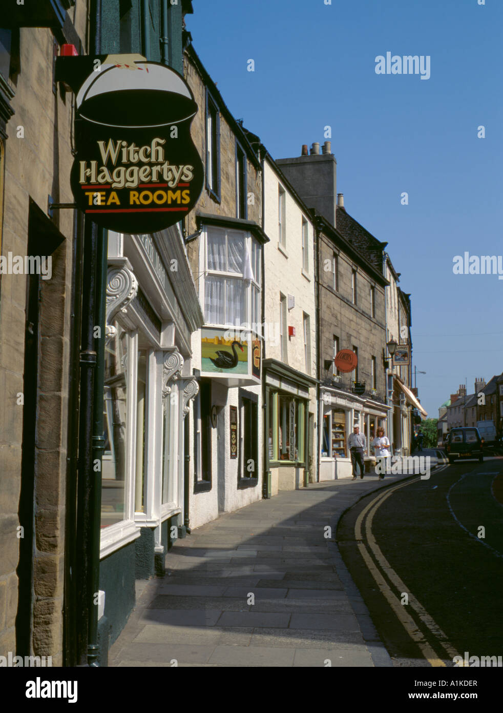Street scene, Alnwick, Northumberland, England, UK Stock Photo - Alamy