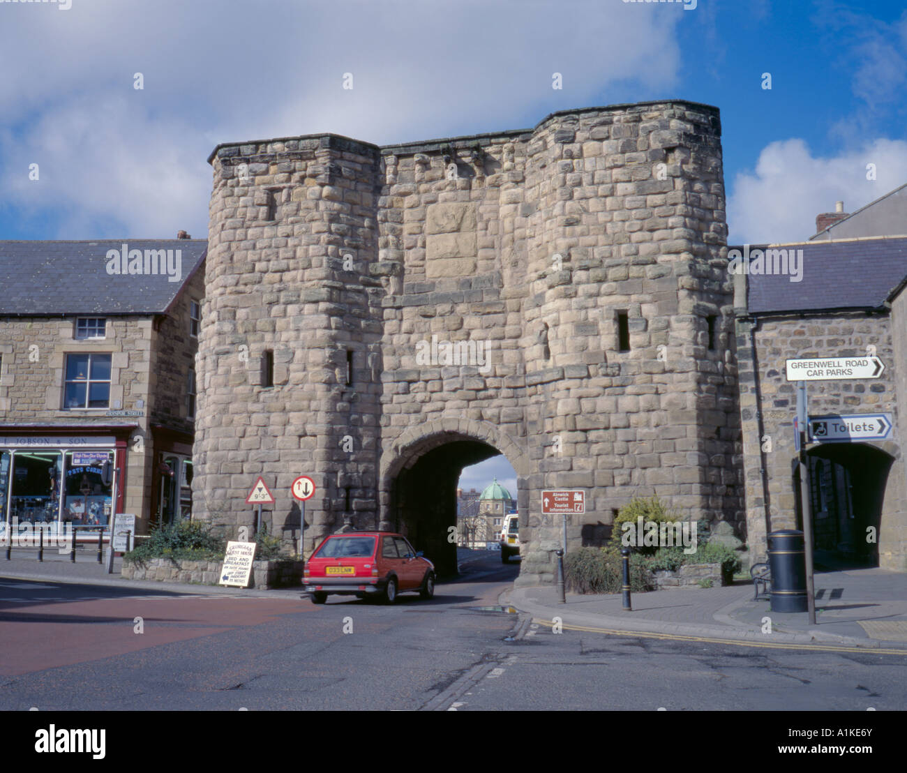 "Hotspur Tower", Bondgate, Alnwick, Northumberland, England, UK Stock ...