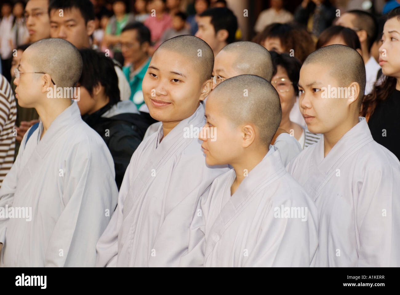Buddhist Nuns At Teacher’s Day Celebration Confucian Temple Taichung ...