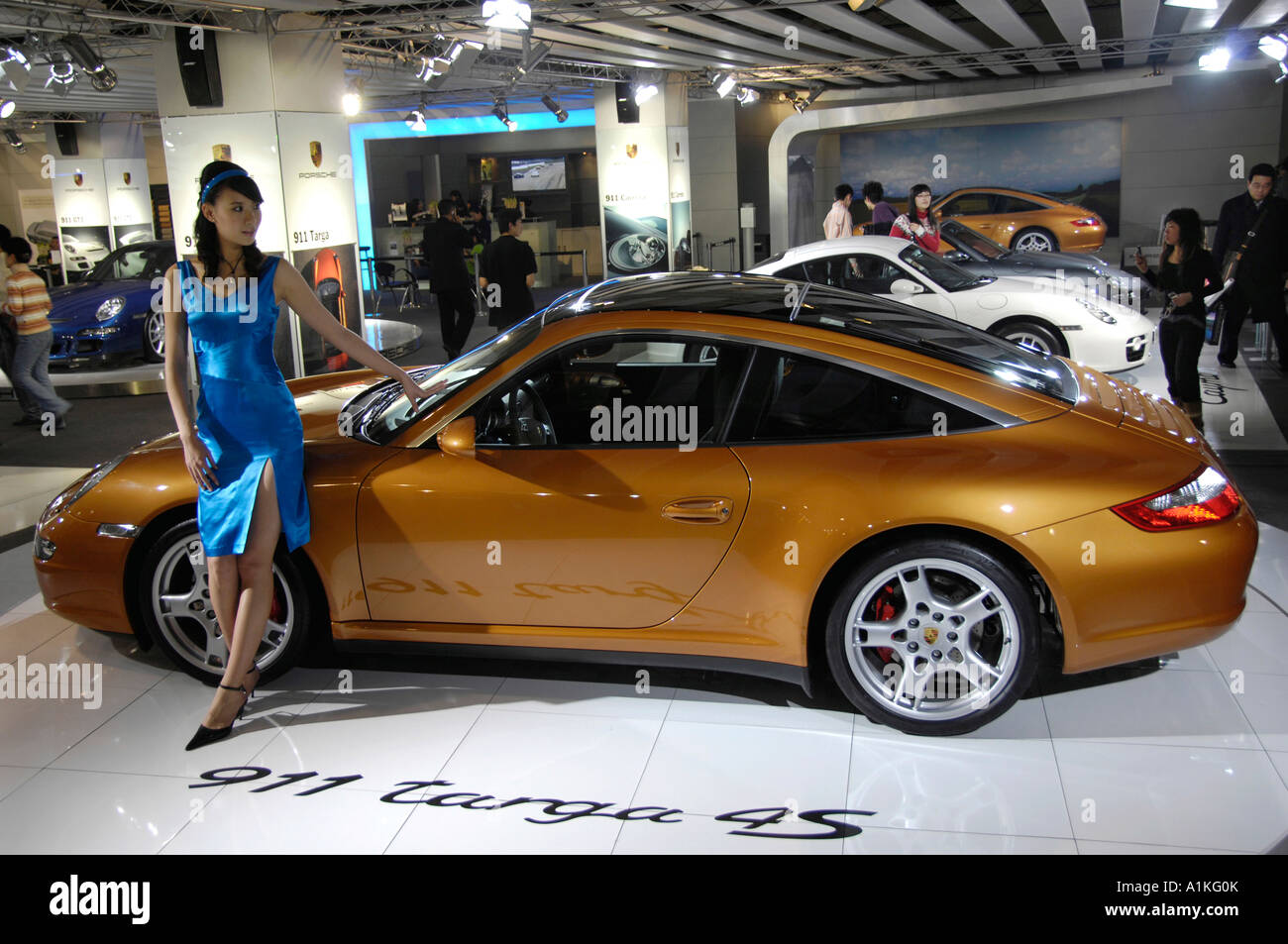 Porsche stand at the 2006 International Automotive Exhibition in ...