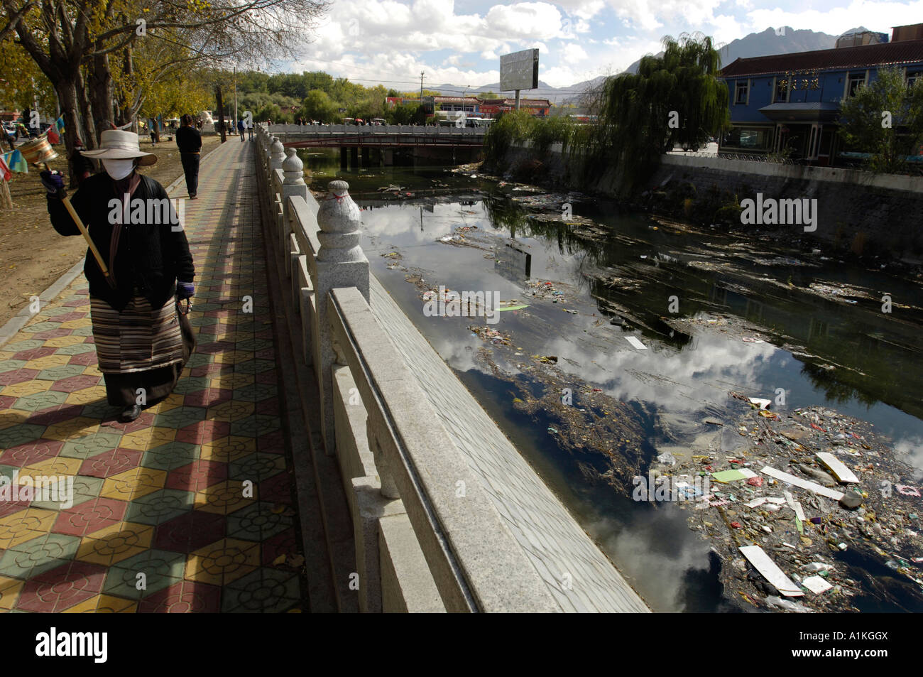 River polluted hi-res stock photography and images - Alamy