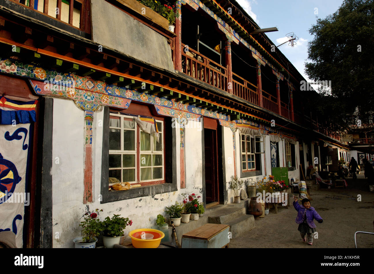 Architectural detail of Tibetan building in Lhasa 2006 Stock Photo - Alamy