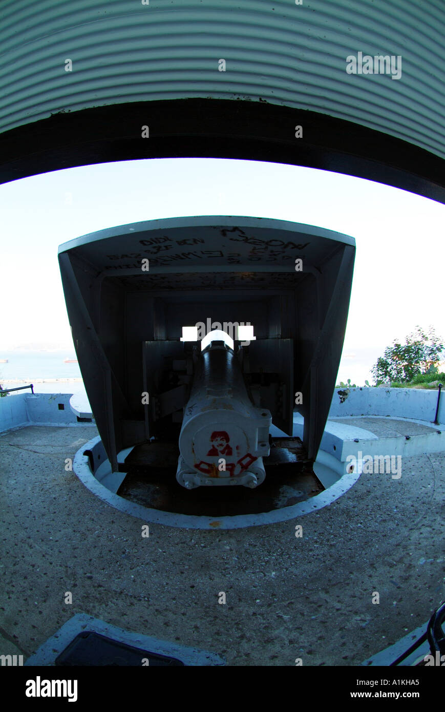 Gibraltar gun emplacement hi-res stock photography and images - Alamy