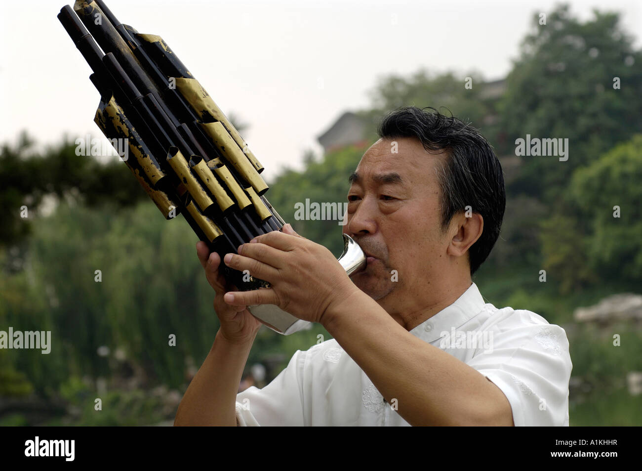 Sheng music hi-res stock photography and images - Alamy