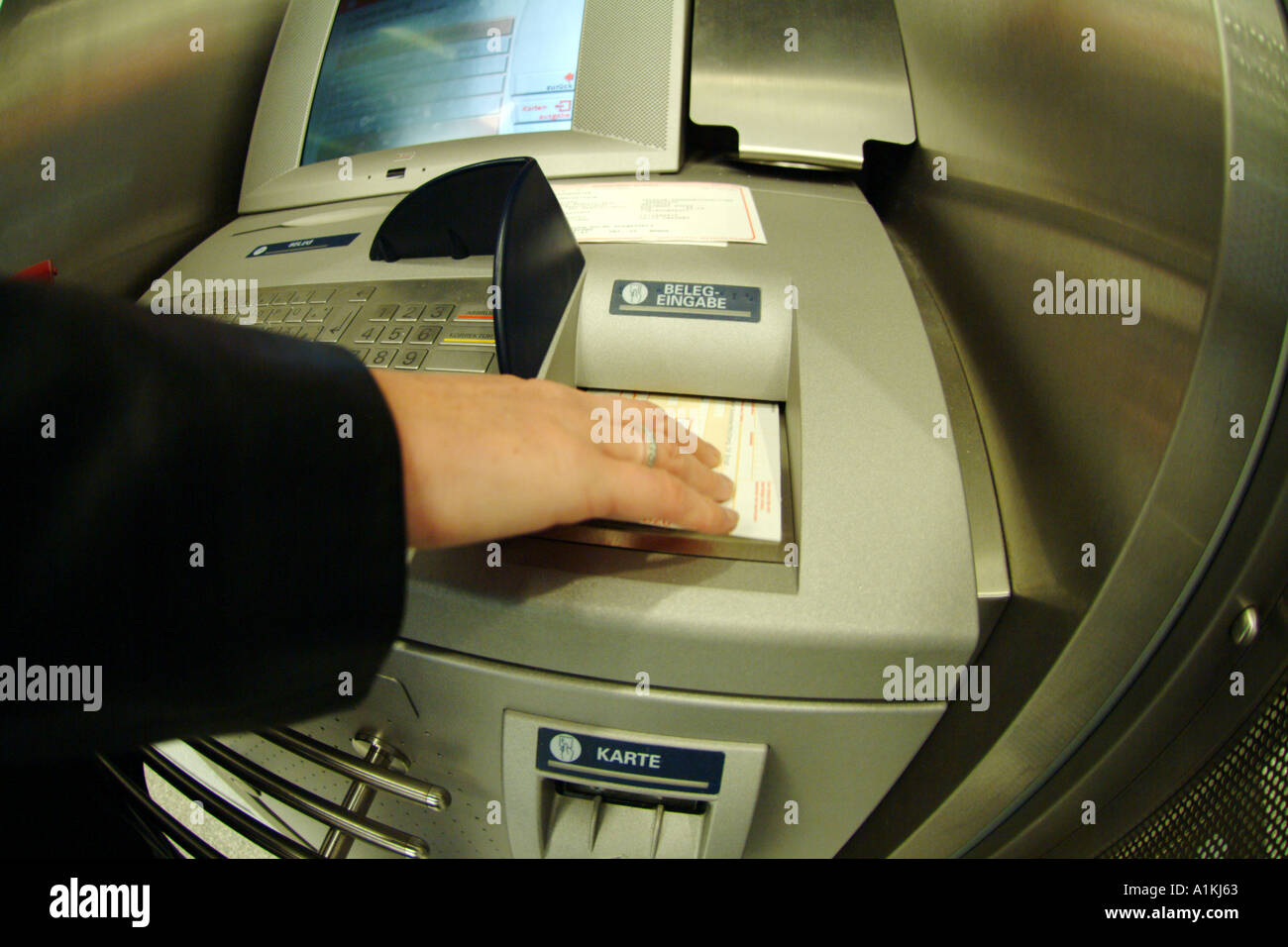 Automatic till machine hi-res stock photography and images - Alamy