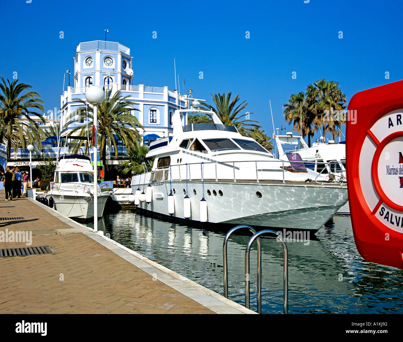 Sport fishing boat front speed hi-res stock photography and images - Alamy