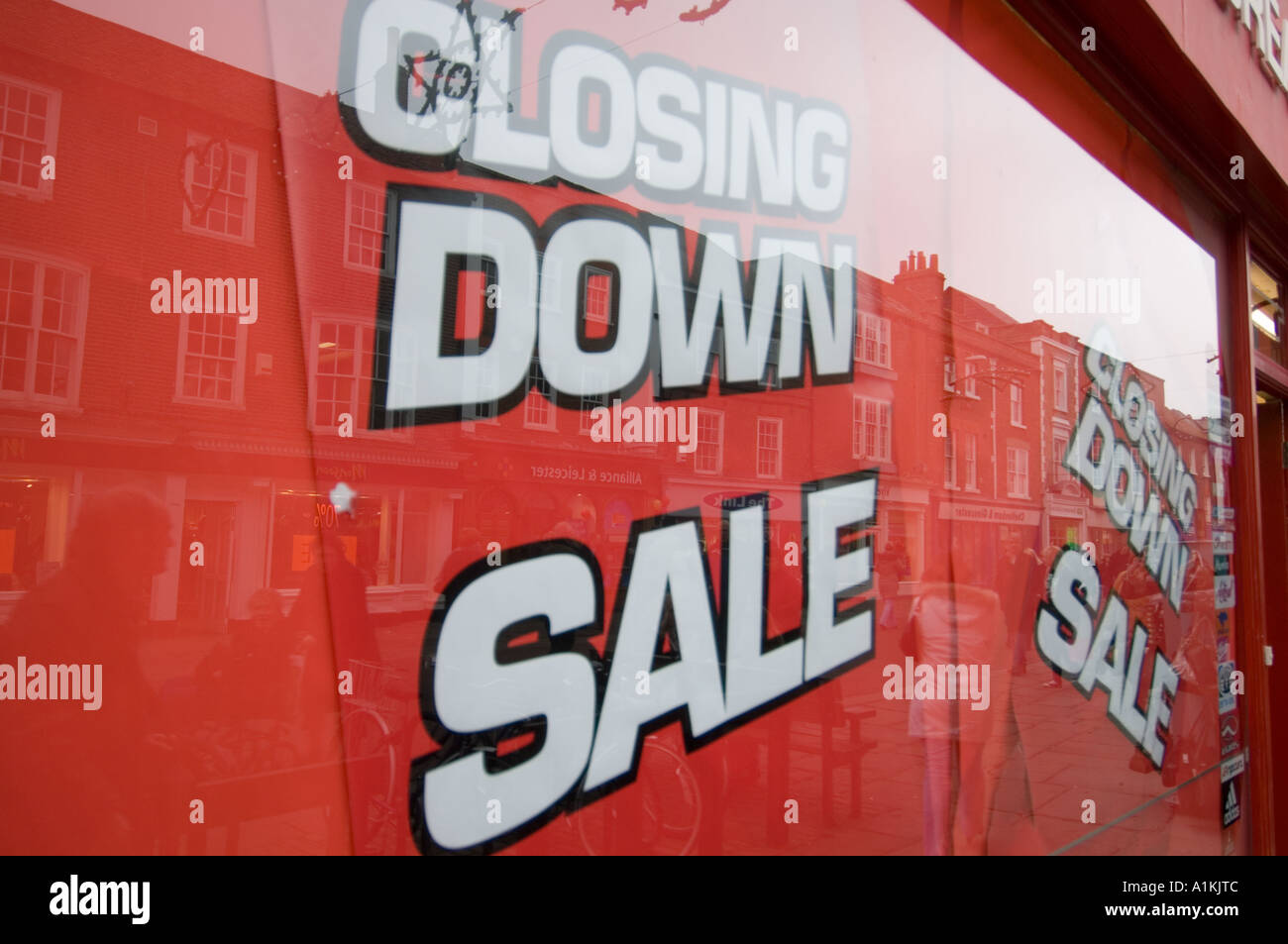 closing down sale Stock Photo - Alamy