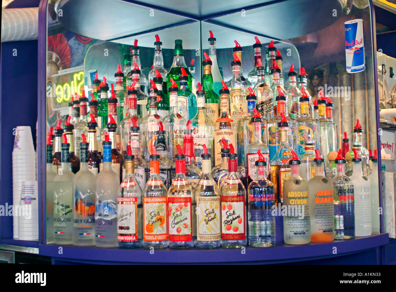 Liquor bottles behind bar hi-res stock photography and images - Alamy