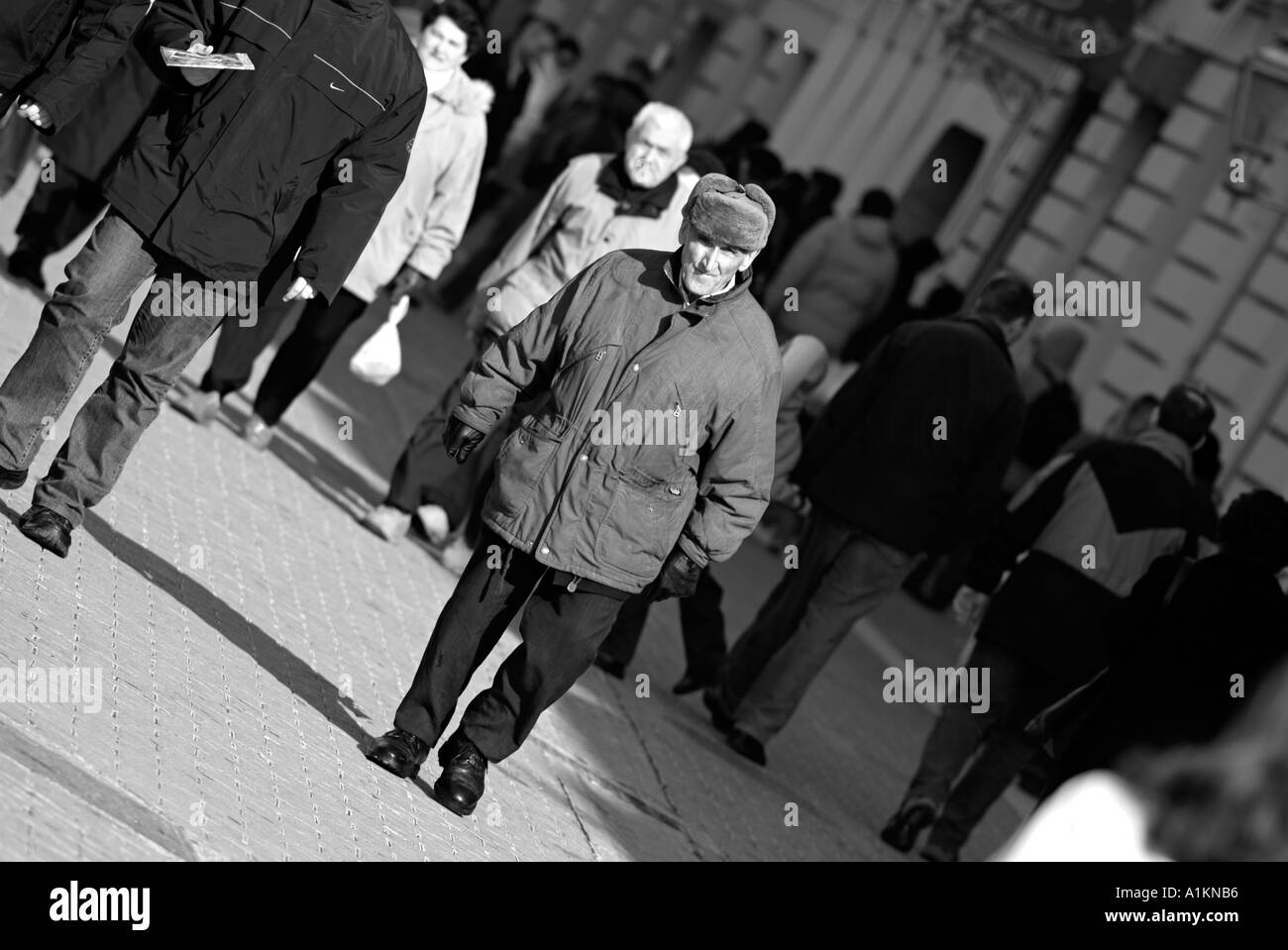 Old man hustle hi-res stock photography and images - Alamy