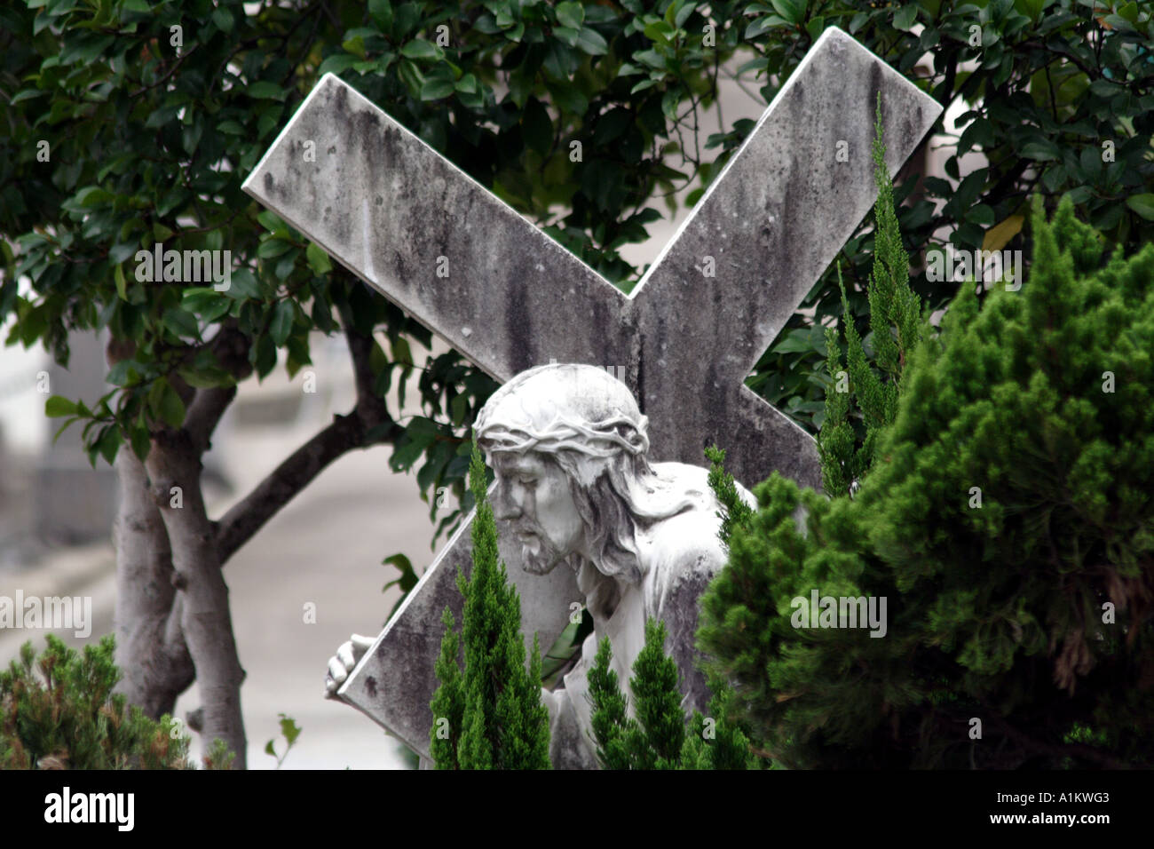 Chinese god of war statue hi-res stock photography and images - Alamy