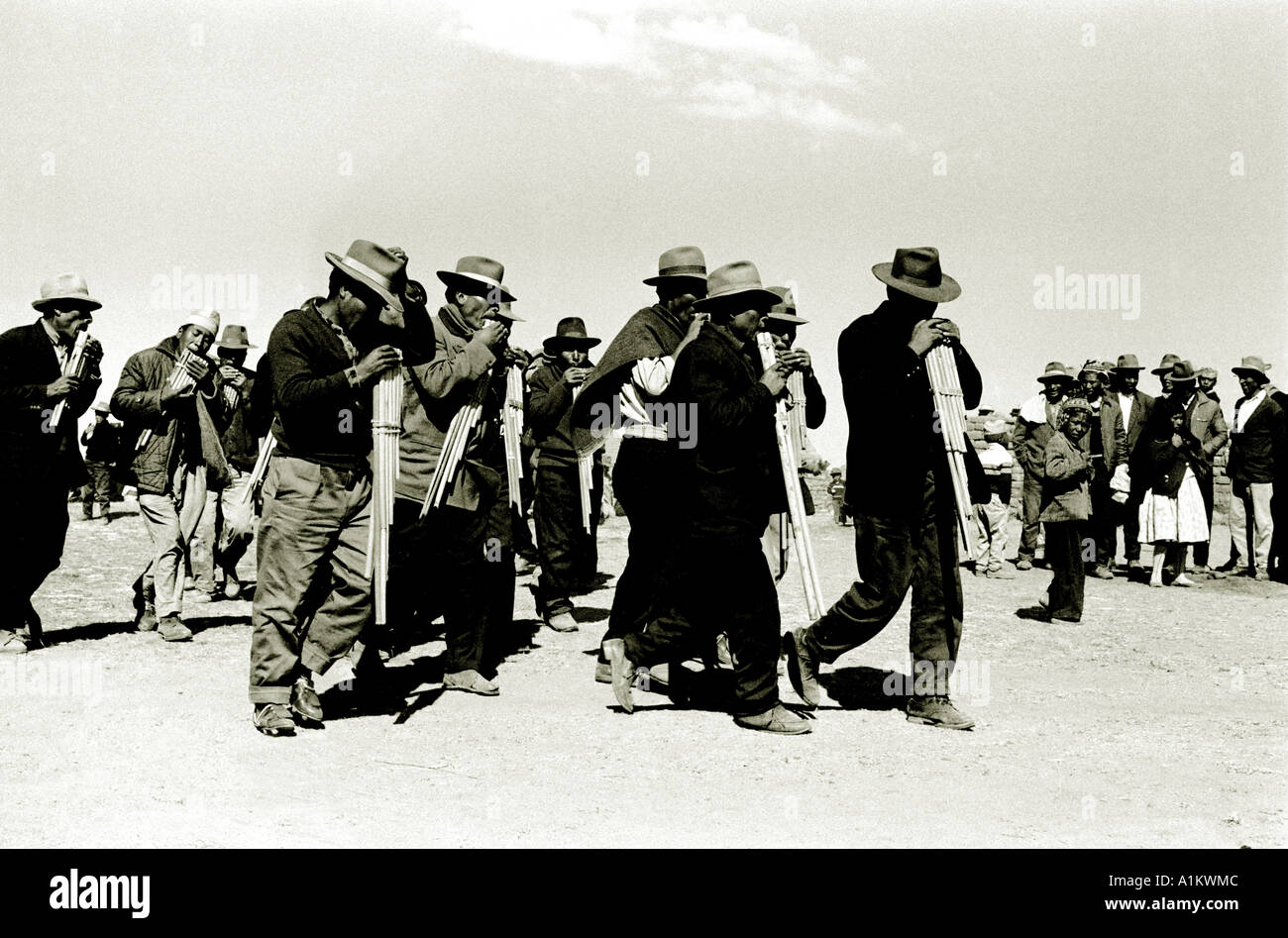 Peruvian pan pipes hi-res stock photography and images - Alamy