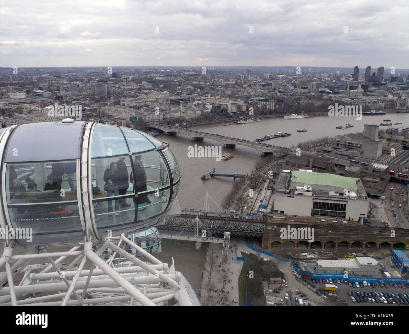 Arial view of london eye and thames hi-res stock photography and images ...