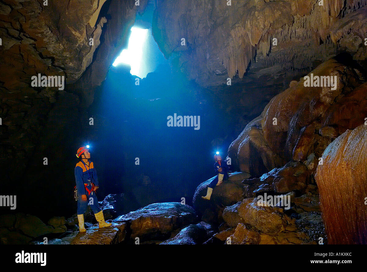 Waitomo Caves New Zealand 100 metre abseil rappel into Lost World ...