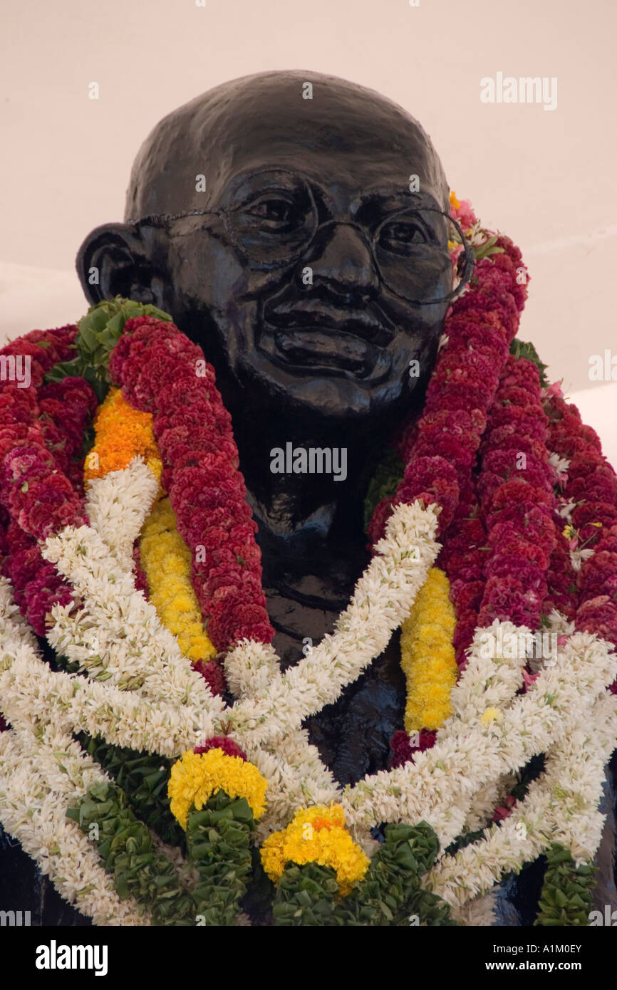 Mahatma ghandi birthday hi-res stock photography and images - Alamy