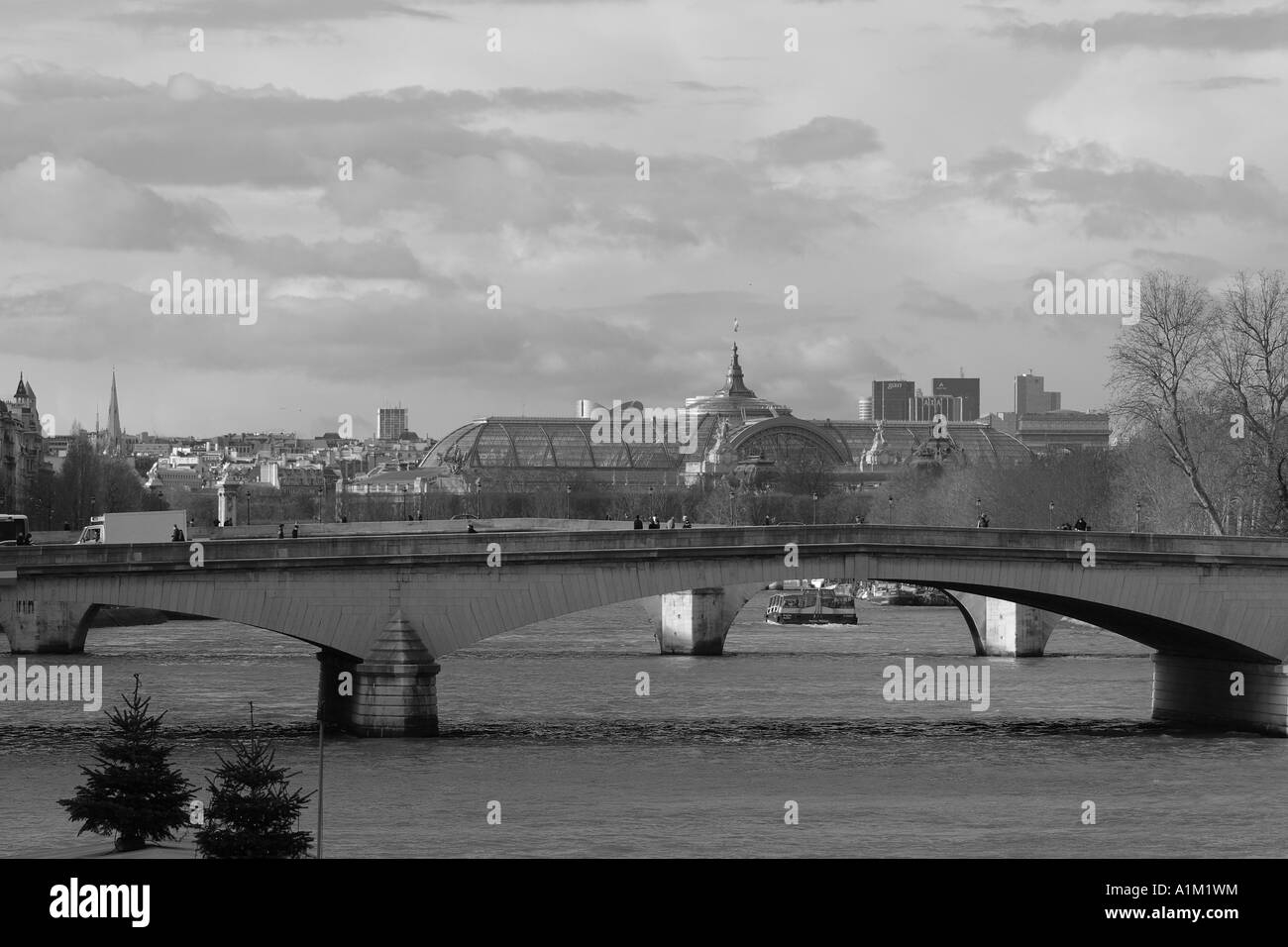 Paris black and white hi-res stock photography and images - Alamy