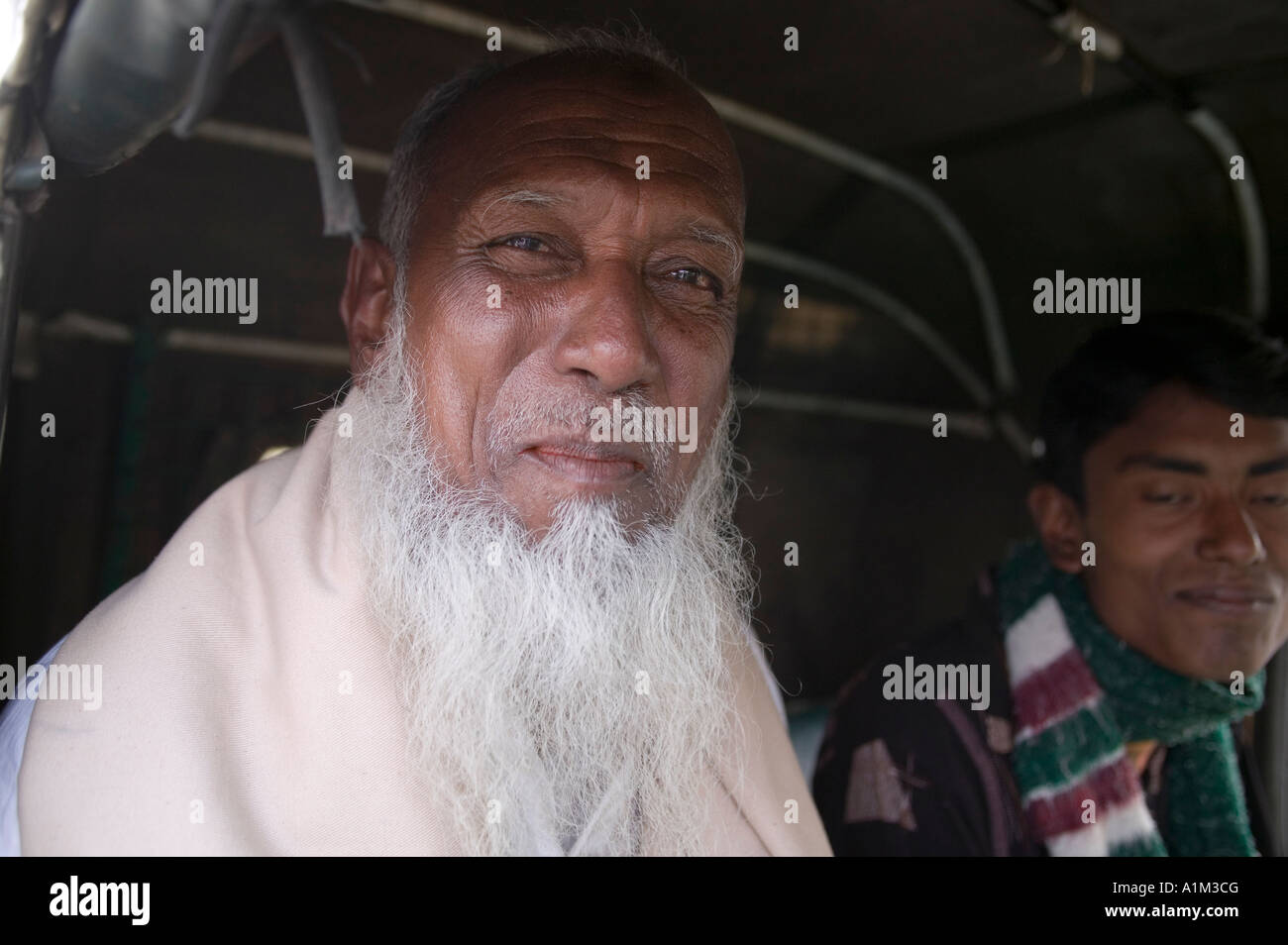 Portrait of old bengali men hi-res stock photography and images - Alamy
