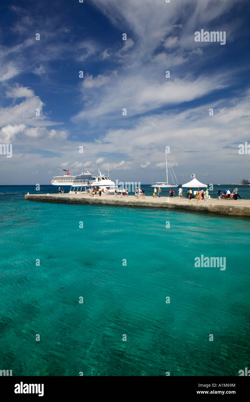 Georgetown, grand cayman islands hi-res stock photography and images ...