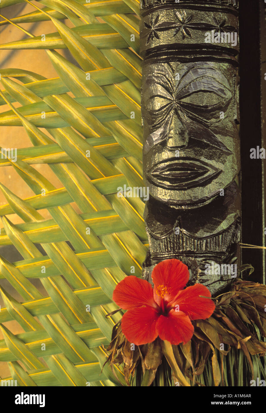 Traditional wood carving, Rarotonga, Cook Islands Stock Photo - Alamy