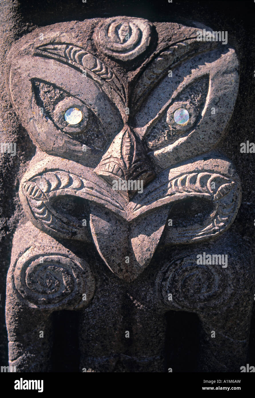 Traditional wood carving, Rarotonga, Cook Islands Stock Photo - Alamy