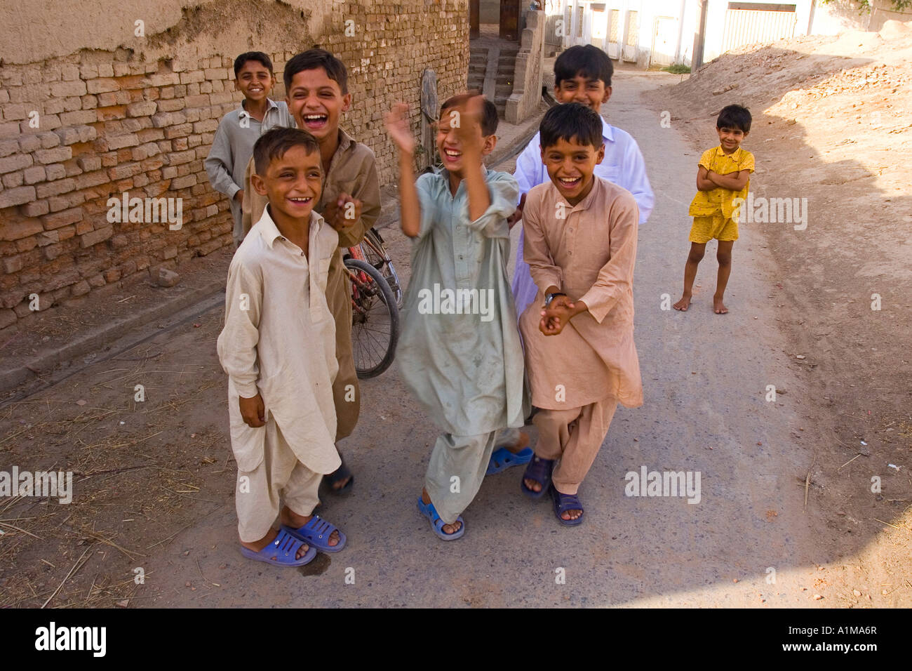 Pakistan children hi-res stock photography and images - Alamy
