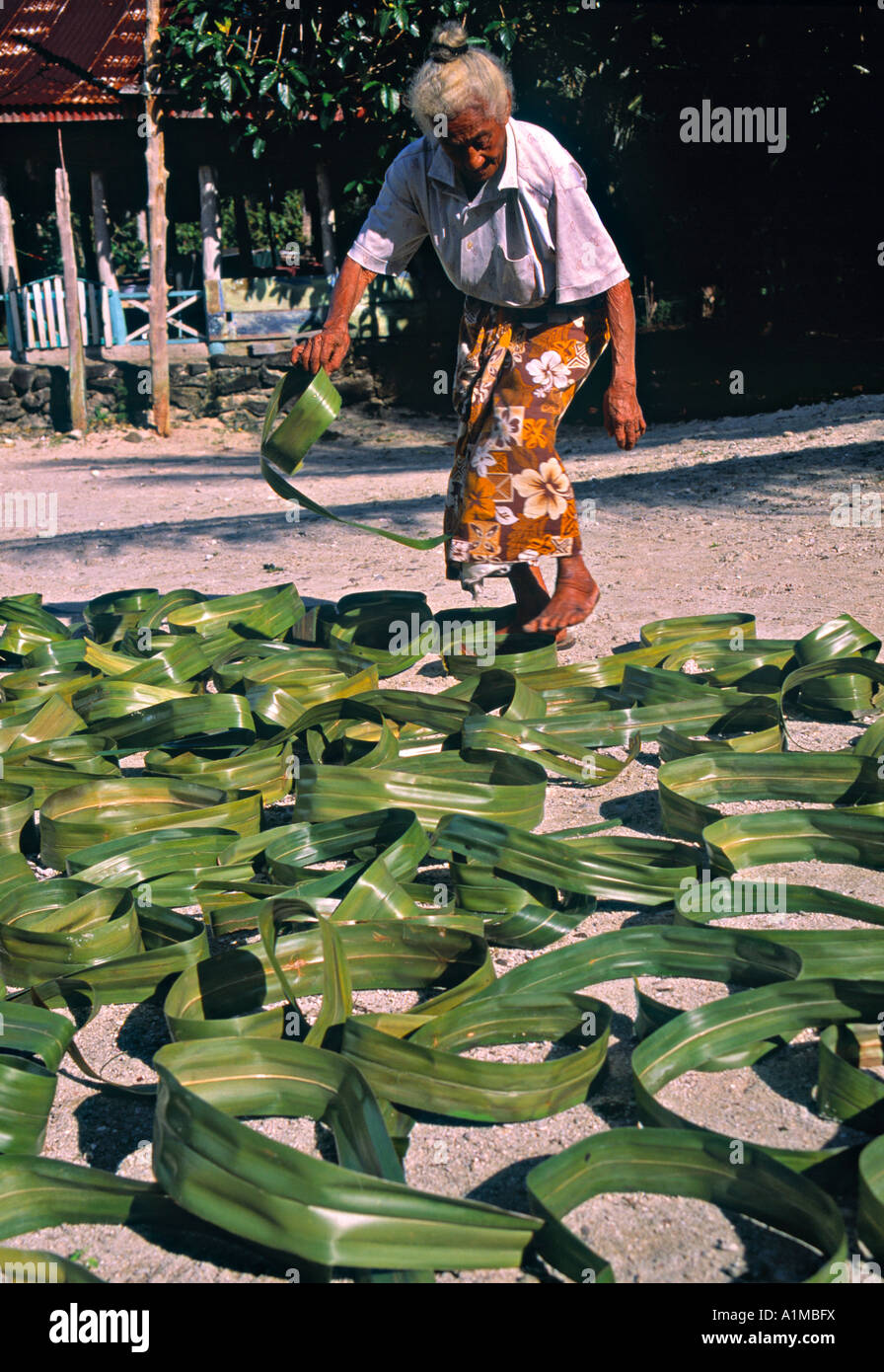 Pandanus leaves being dried, Samoa Stock Photo - Alamy