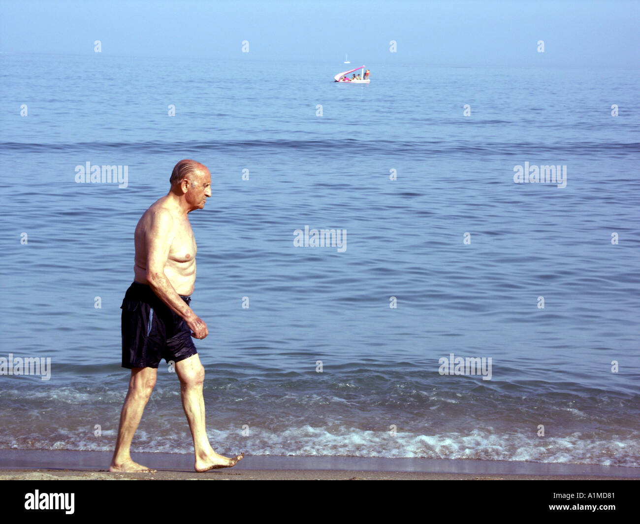 Old spanish man men hi-res stock photography and images - Alamy