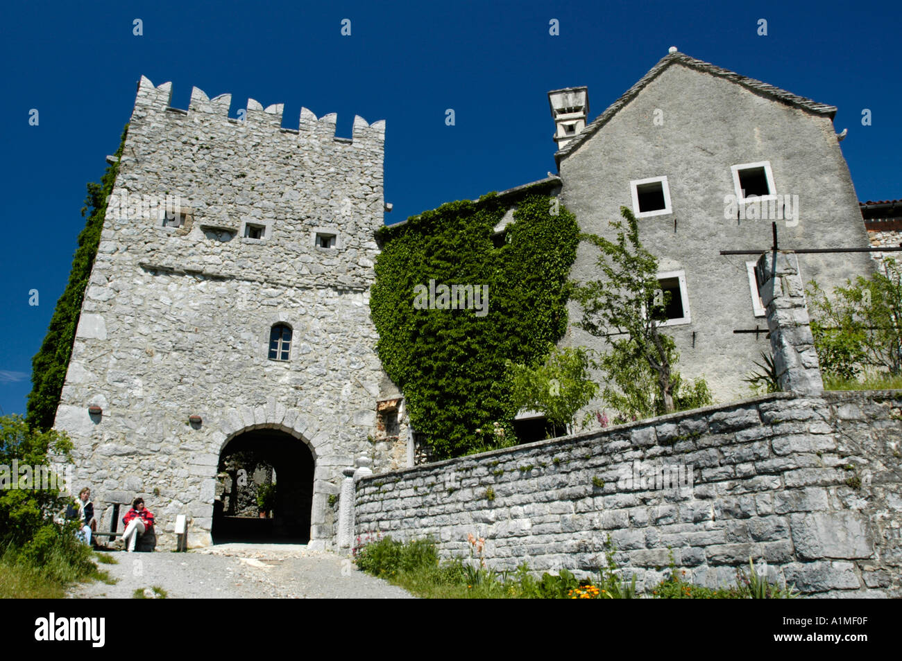 Stanjel castle hi-res stock photography and images - Alamy