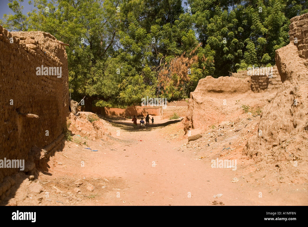 The town of Segoukoro the old Segou,Mali, West Africa Stock Photo - Alamy