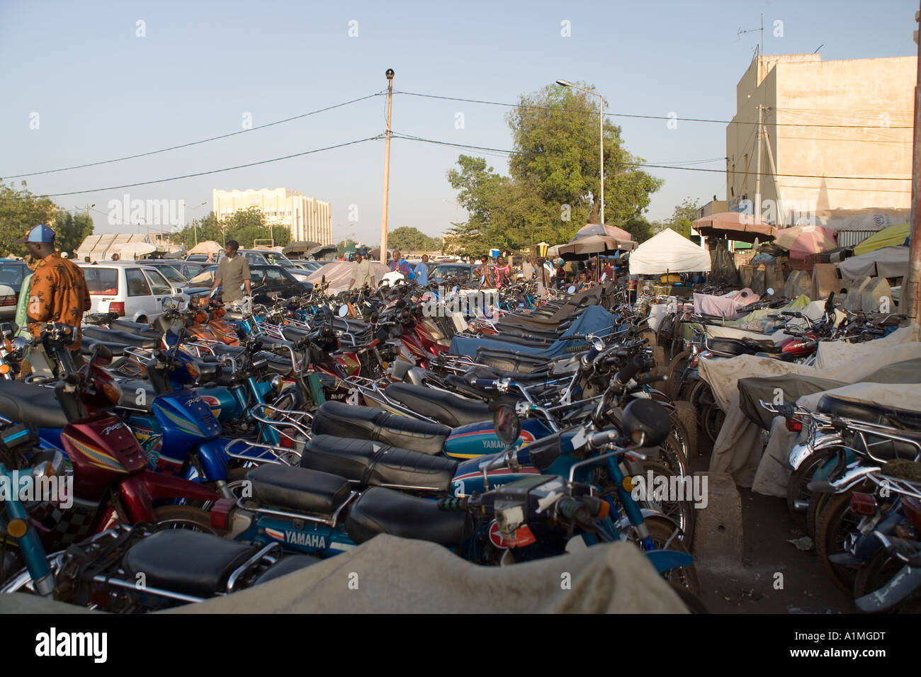 The artisans market ,Bamako, Mali, West Africa Stock Photo - Alamy