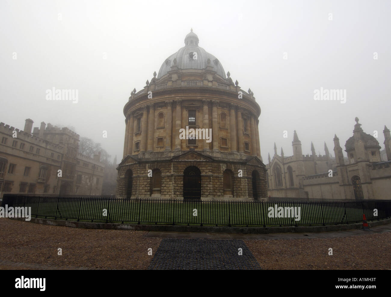 The Radcliffe Camera Oxford in the mist Stock Photo - Alamy