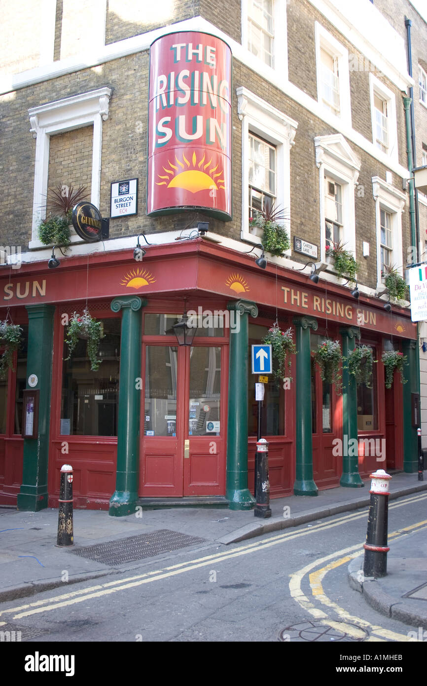 The rising sun public house london hi-res stock photography and images ...