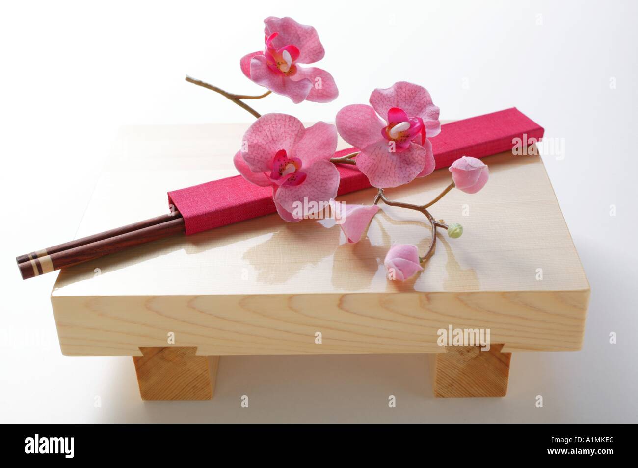 Japanese place setting for sushi etc 1 Stock Photo - Alamy