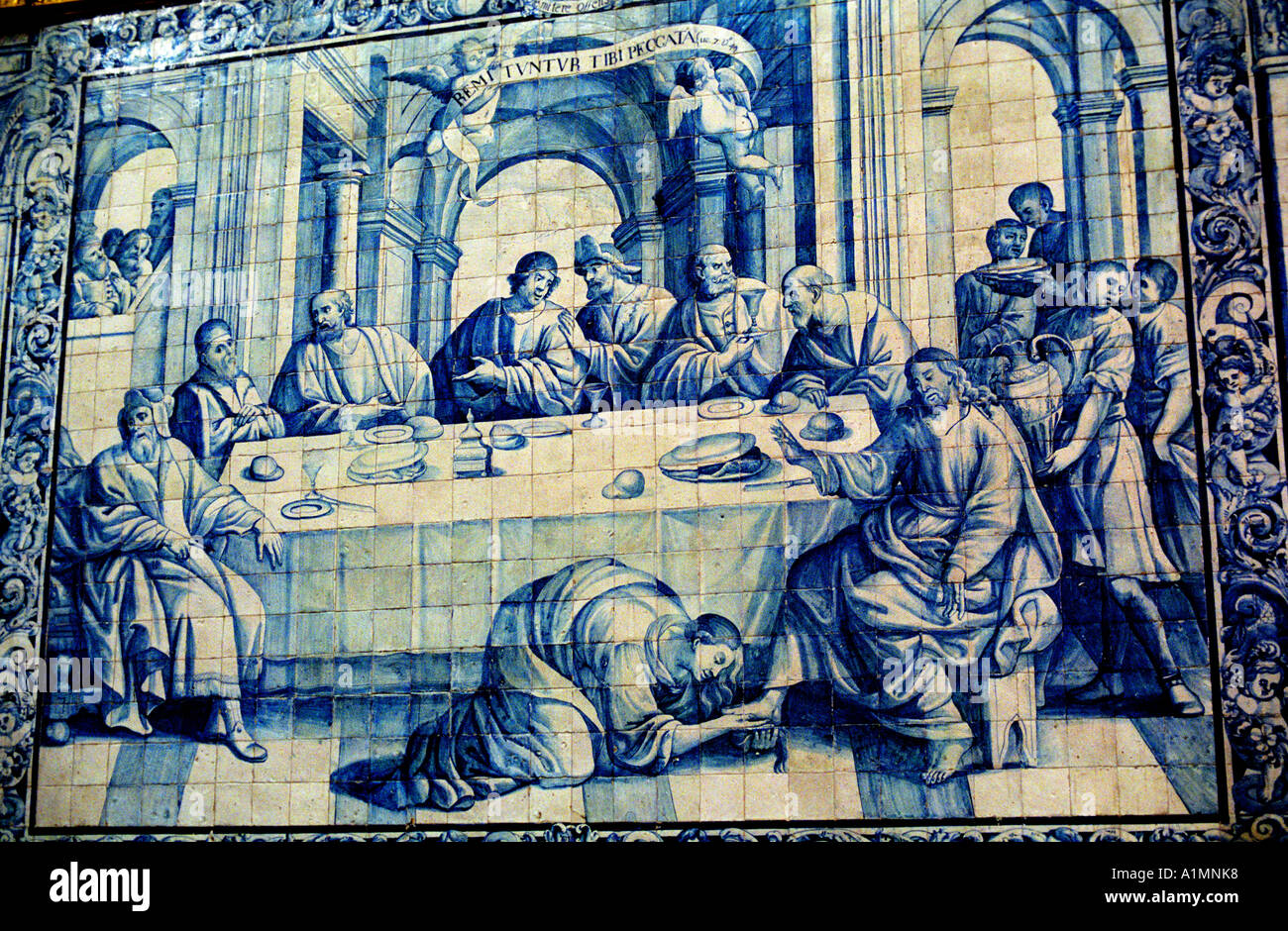 Jesus christ cross azuleos tile hi-res stock photography and images - Alamy