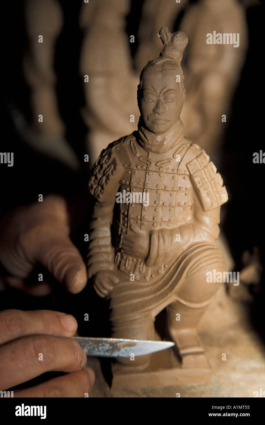 Making terracotta warriors hi-res stock photography and images - Alamy