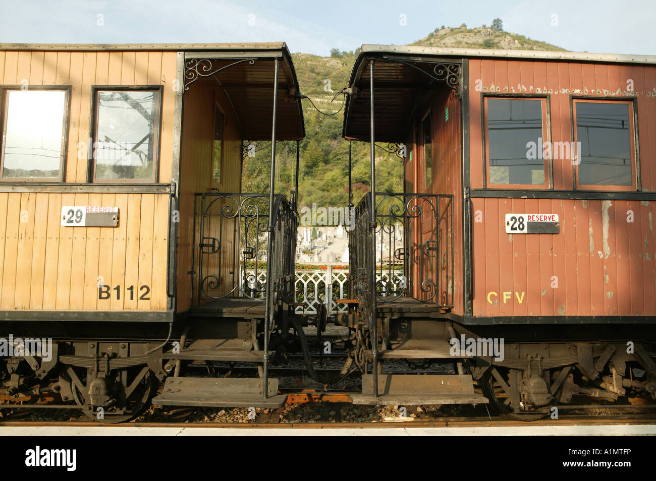 rail, railway, France, Europe, railroad, train, transport, locomotive ...