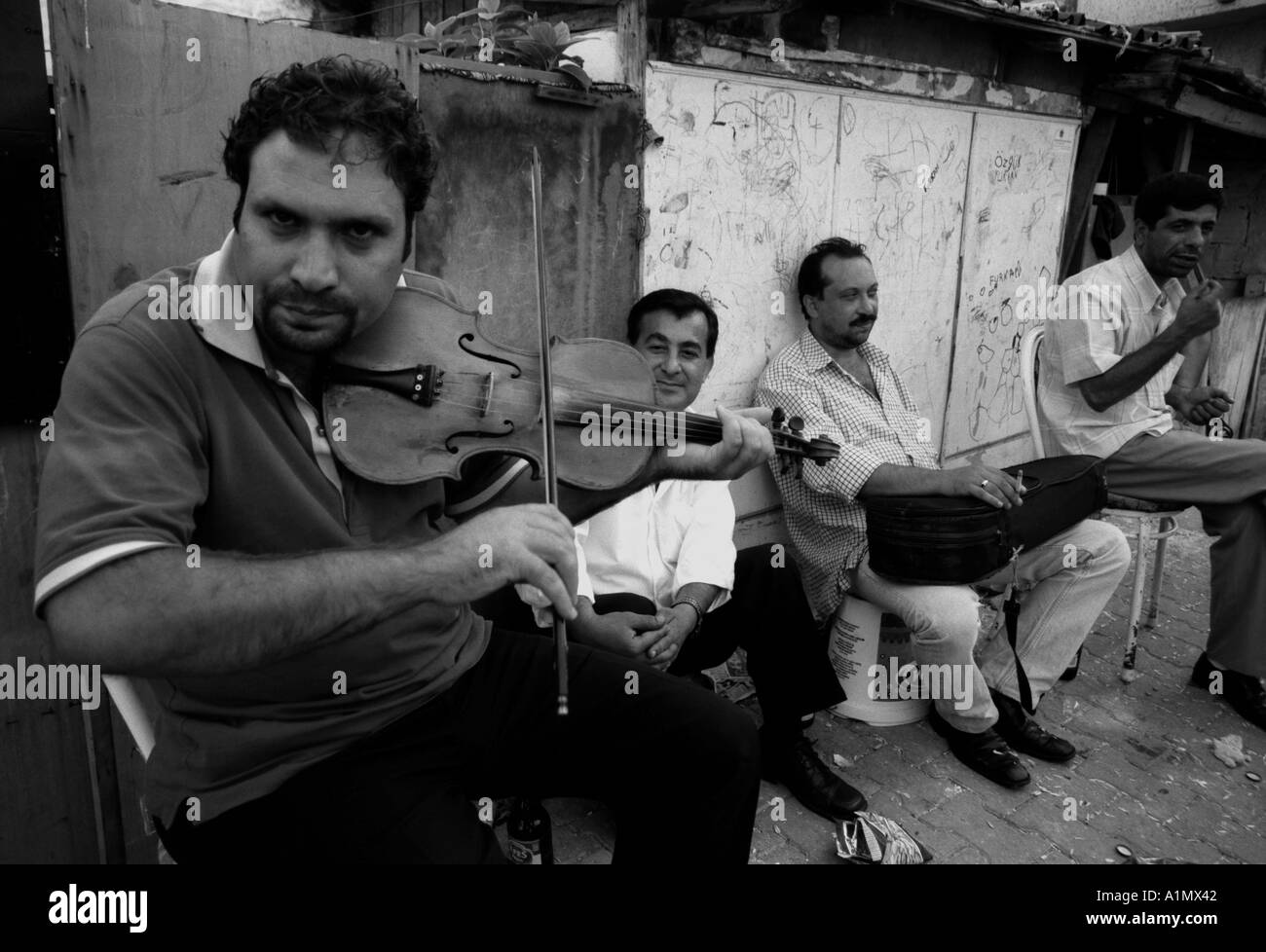 TURKEY GYPSYS ISTANBUL Stock Photo - Alamy