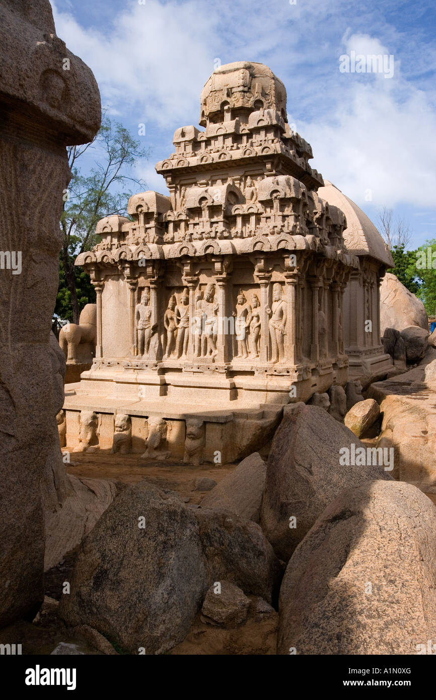 Monolithic indian rock cut architecture hi-res stock photography and ...