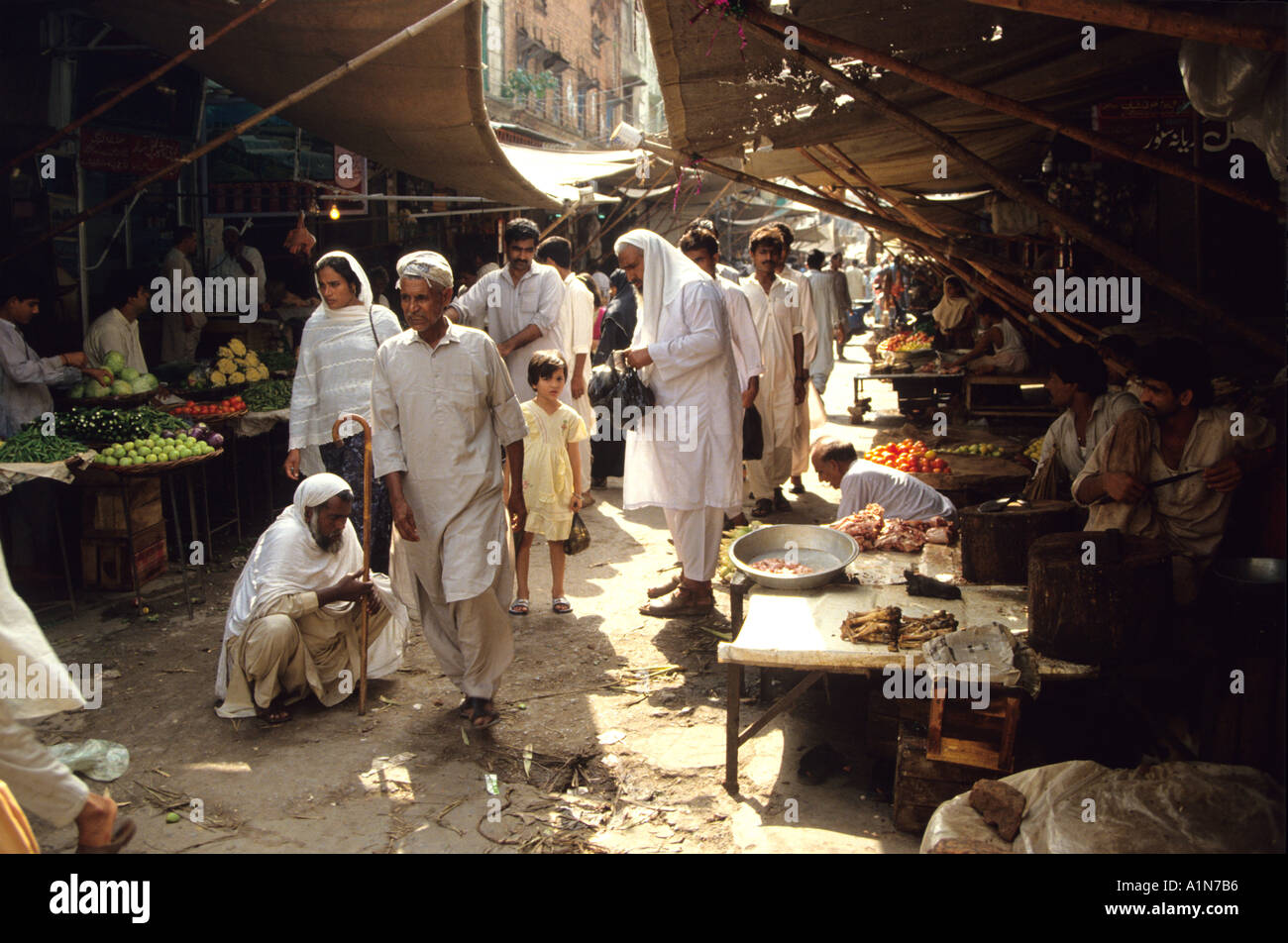 Peshawar market hi-res stock photography and images - Alamy