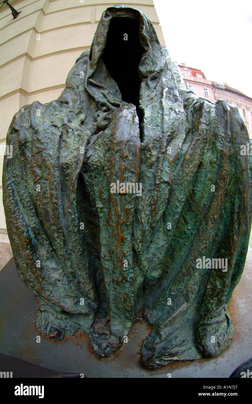 spooky phantom ghost dead undead horror gothic hoody statue Prague Prag ...