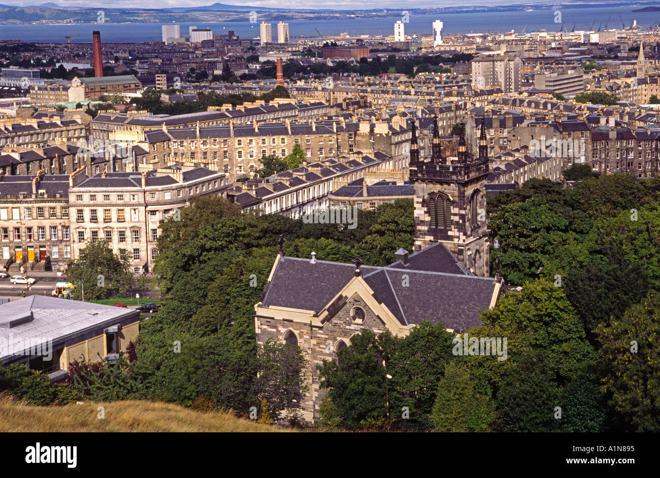 Edinburgh housing leith hi-res stock photography and images - Alamy