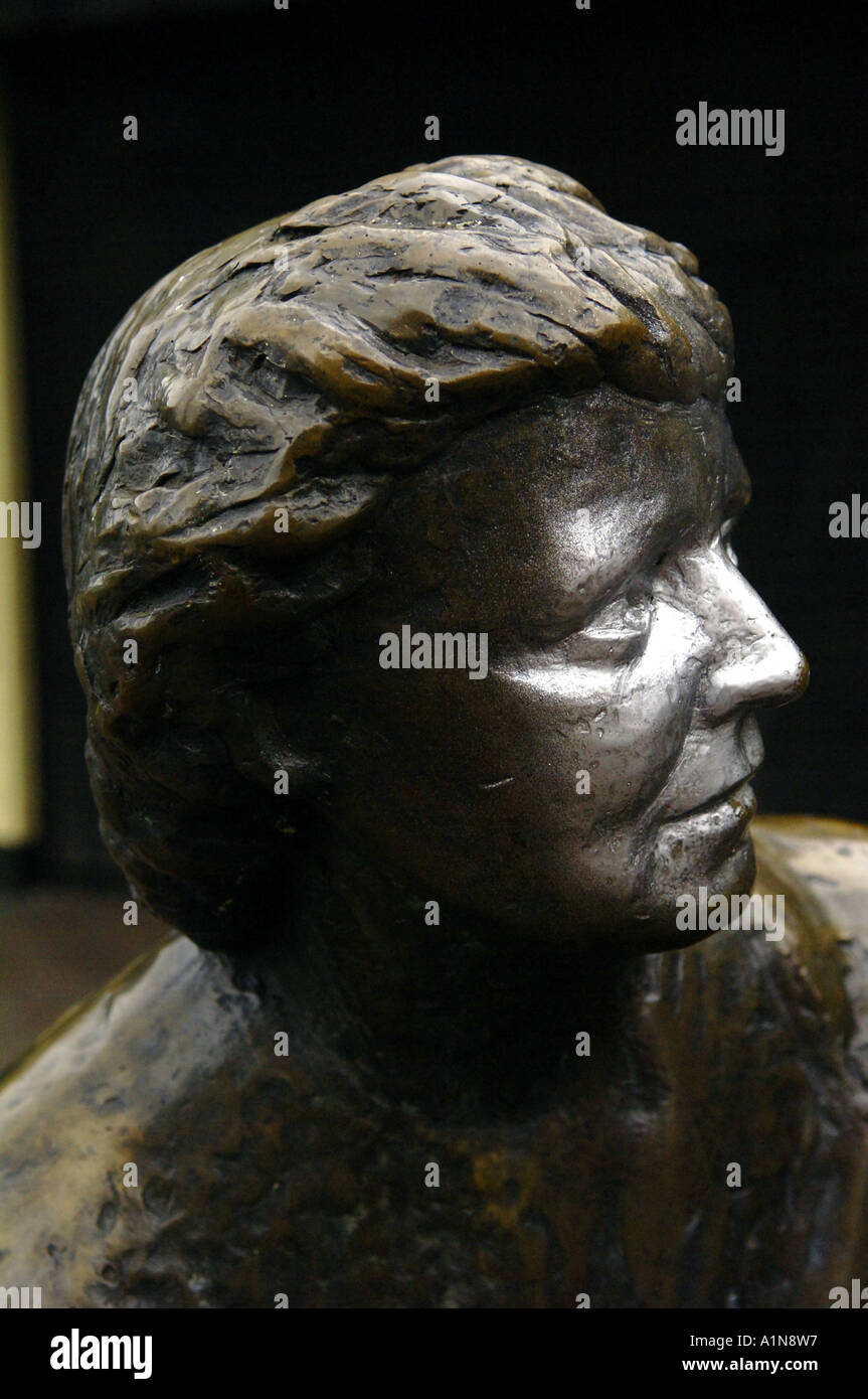 sculpture statue modern female face vandalised spraypaint white damaged ...