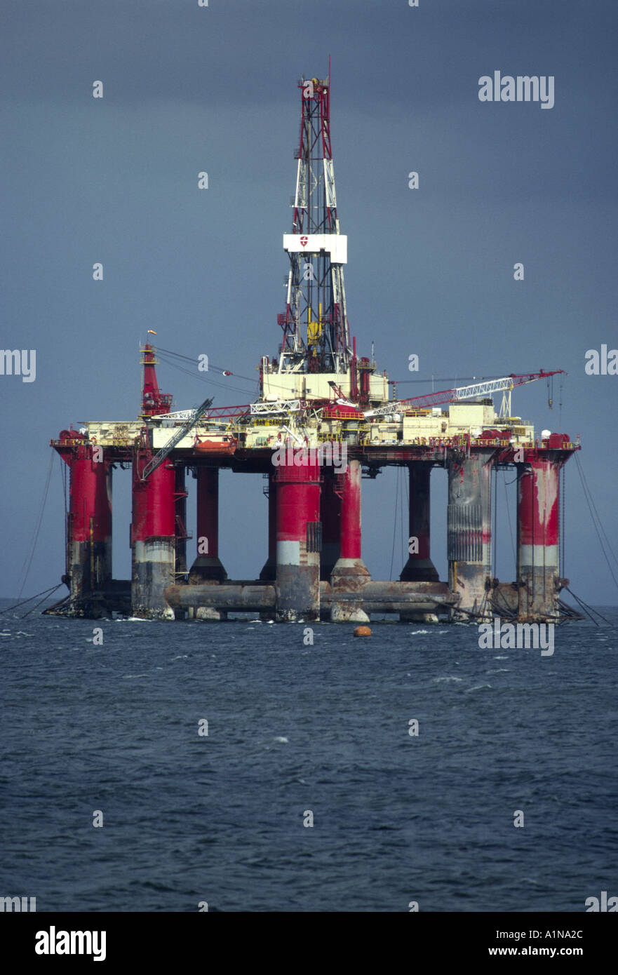 Oil rig and leg hi-res stock photography and images - Alamy