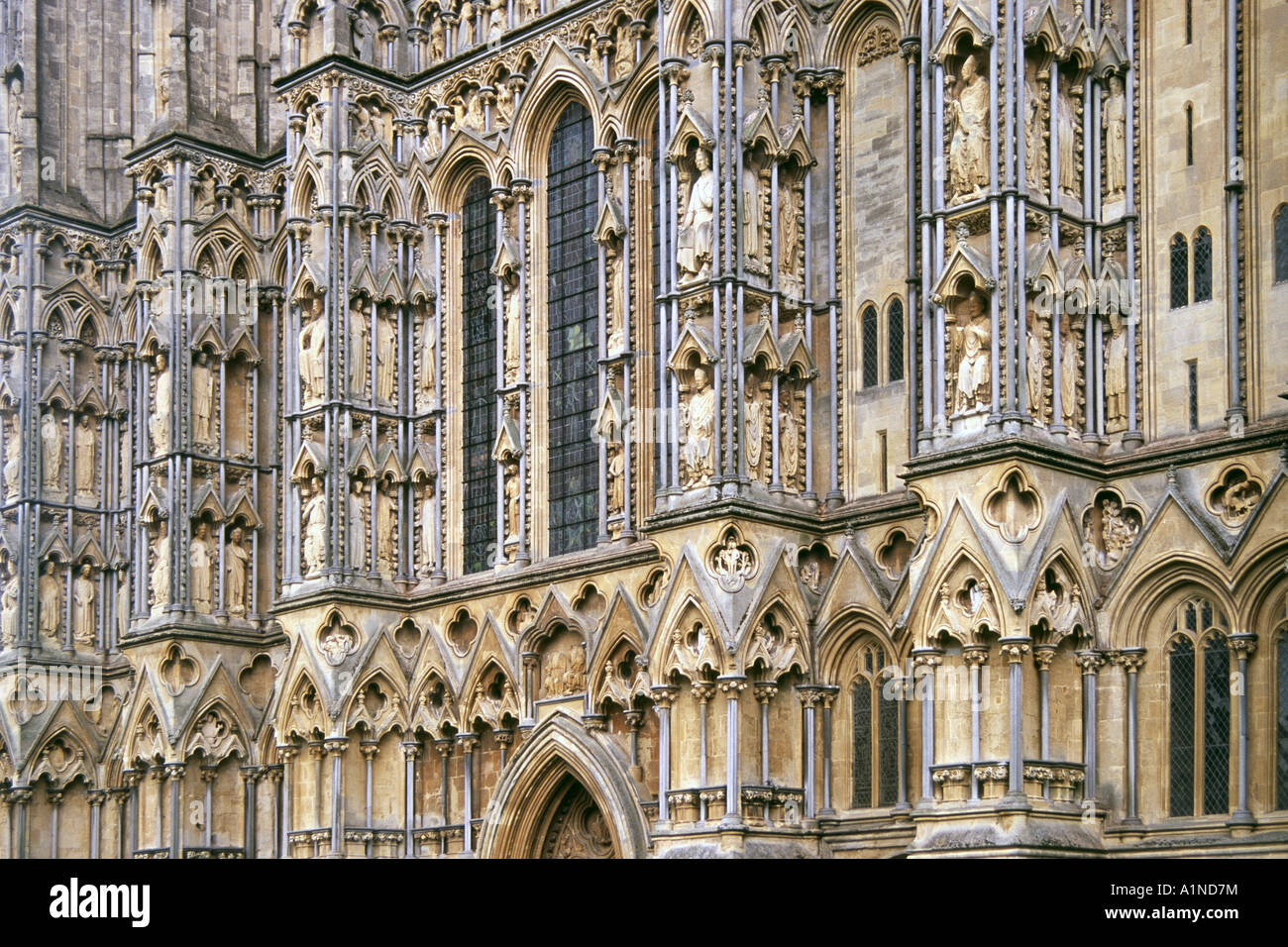 Wells cathedral spire hi-res stock photography and images - Alamy