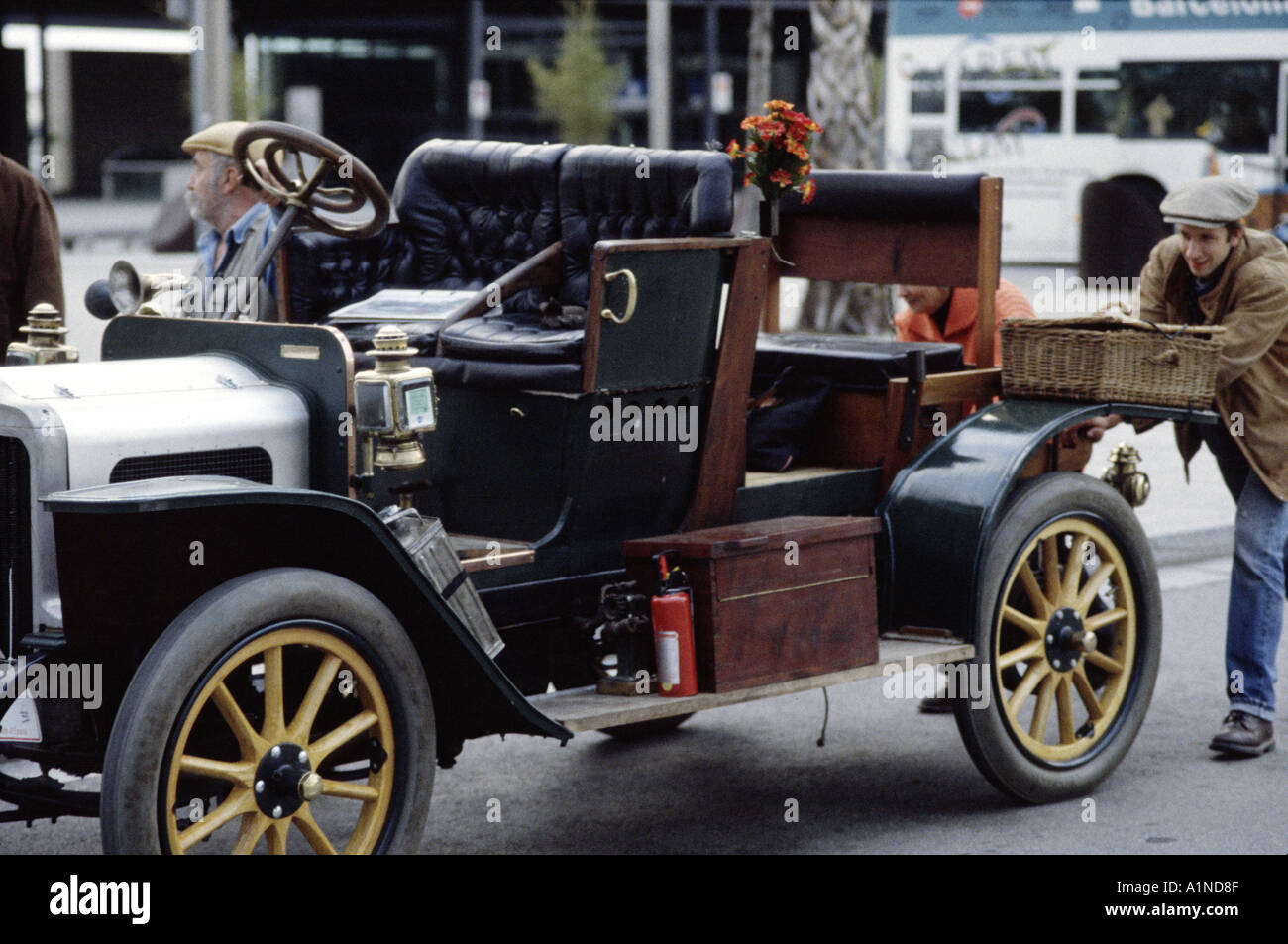 Spoiled car hi-res stock photography and images - Alamy