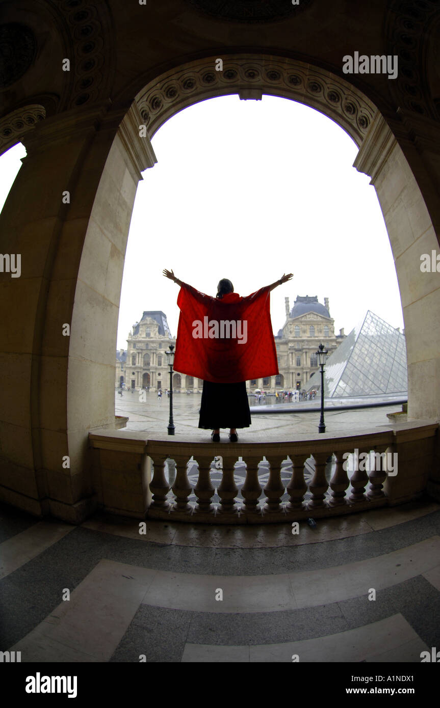 Louvre gallery red wall hi-res stock photography and images - Alamy